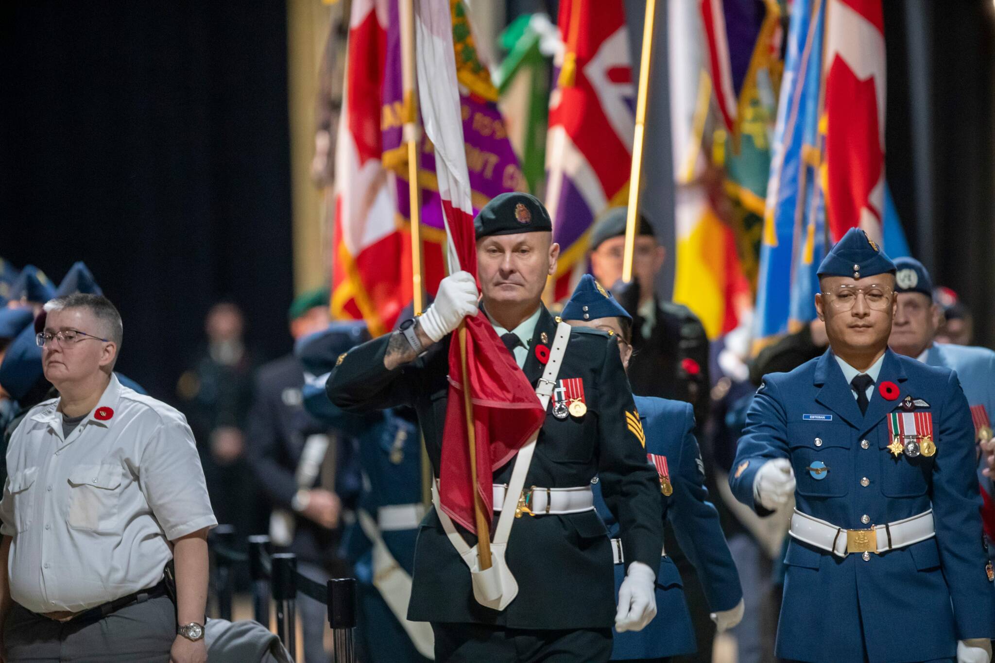 Winnipeggers honour Canada’s fallen soldiers – Winnipeg Free Press