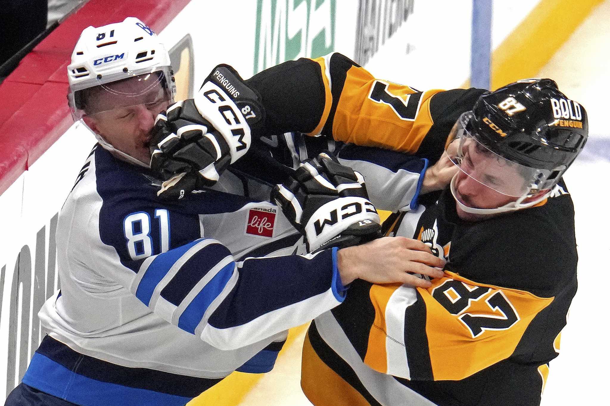 Connor leads Jets past Pens with Gordie Howe hat trick – Winnipeg Free ...