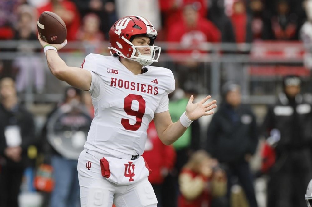 Canadian Kurtis Rourke leads upstart Hoosiers into U.S. college ...