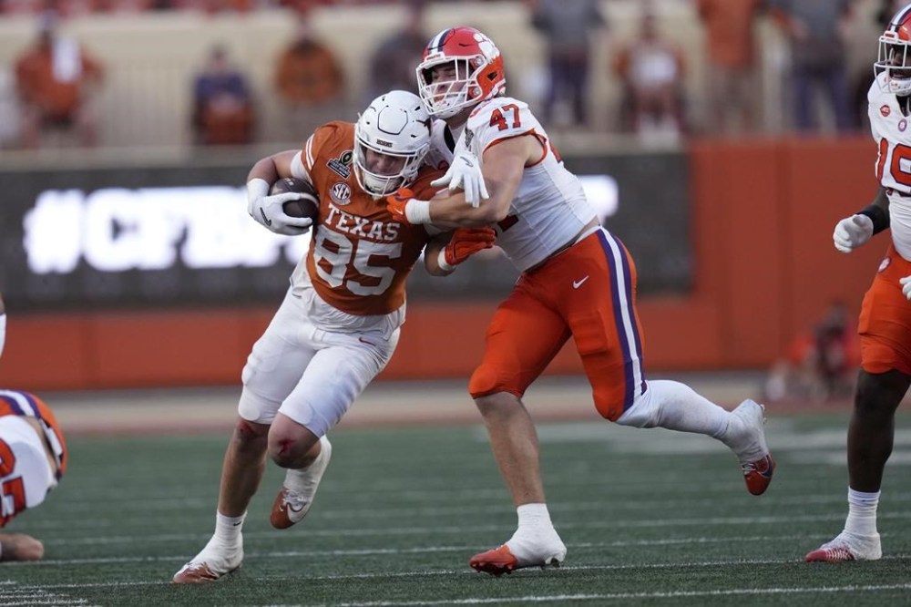Texas tight end Gunnar Helm a standout who stayed patient and stayed ...