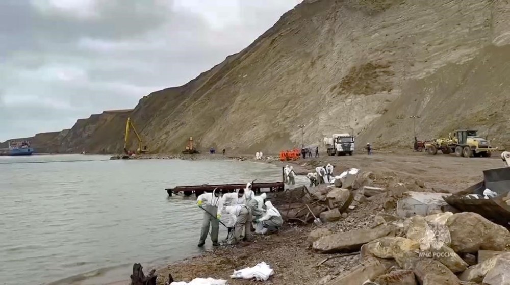 Russia forms an emergency task force as Kerch Strait oil spill ...