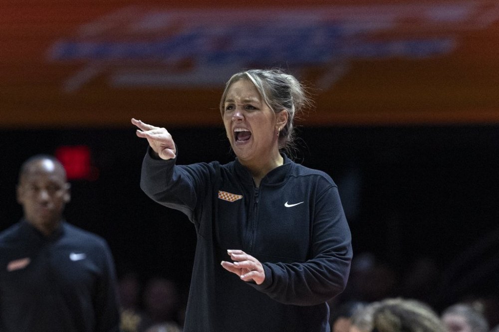 Lady Vols coach Kim Caldwell returns 1 week after giving birth to son ...