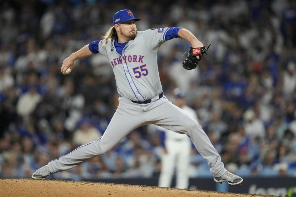 RHP Ryne Stanek is rejoining the New York Mets on a 1-year deal, AP ...