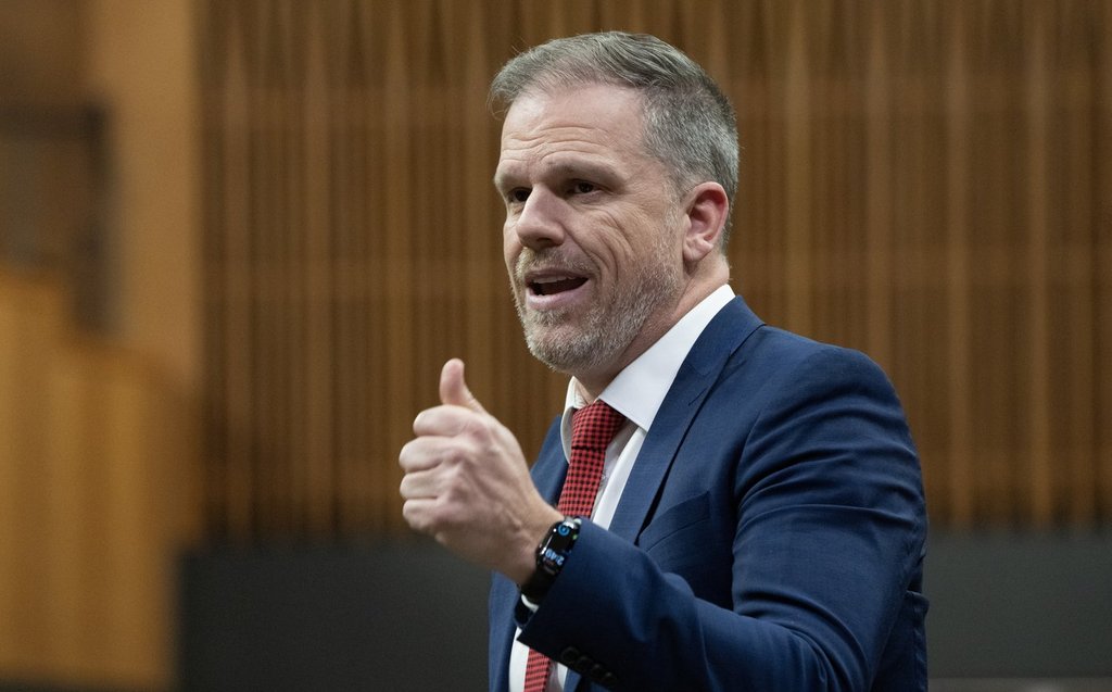 Health minister calls on NDP to give Liberals more time to sign ...