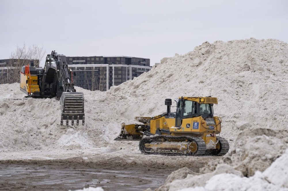 Toronto readies for flood risk as piles of snow start to melt this week ...