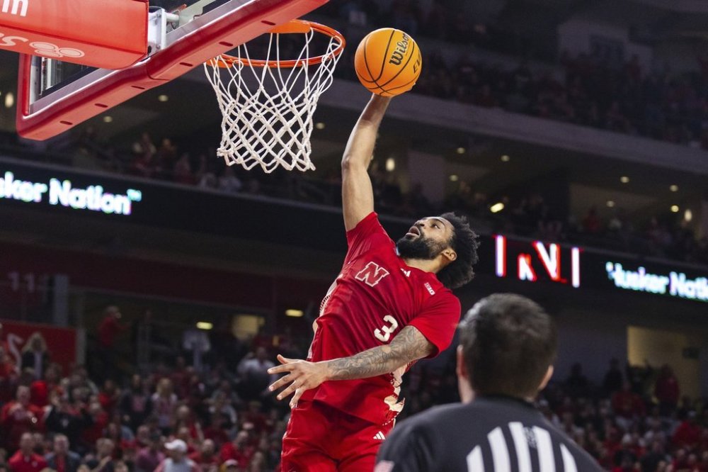 Brice Williams scores 18 of Nebraska’s 21 first-half points in loss to ...