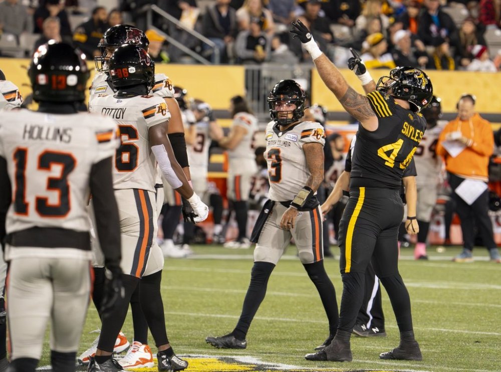 Tiger-Cats sign star lineman Casey Sayles to extension through 2026 CFL season – Winnipeg Free Press