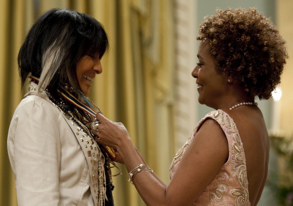 Buffy Sainte-Marie loses top Canadian arts honours including Junos ...