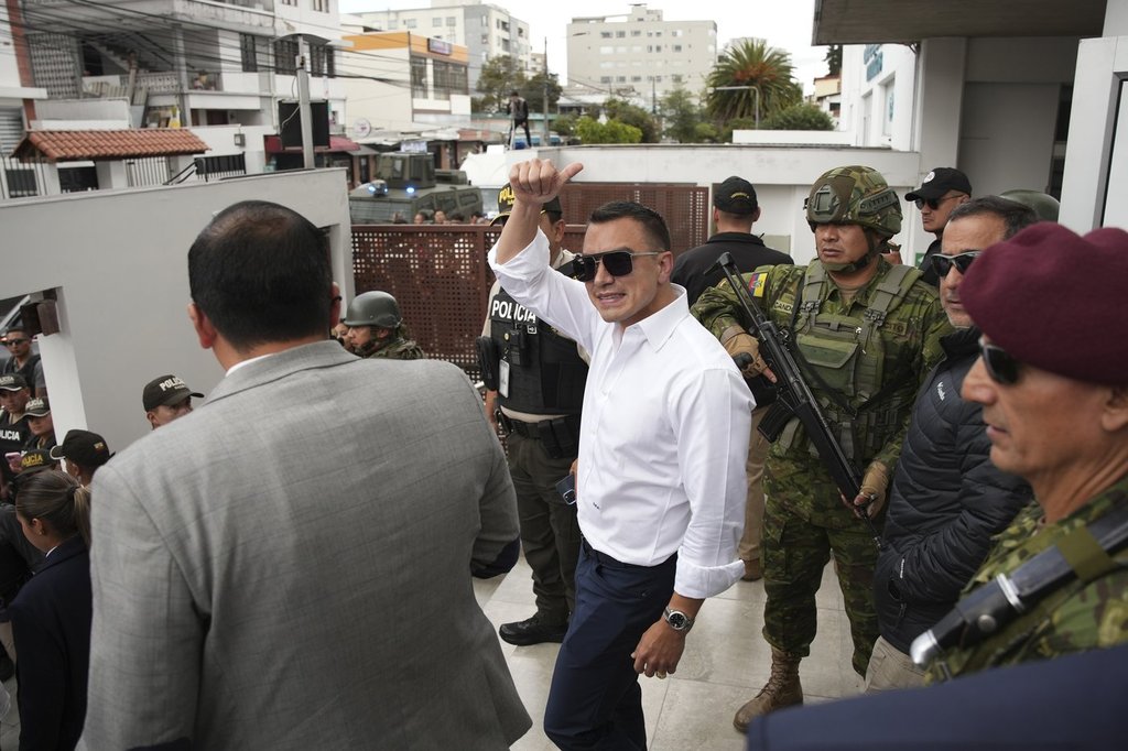 Ecuador will seek foreign military aid to combat drug cartels as ...