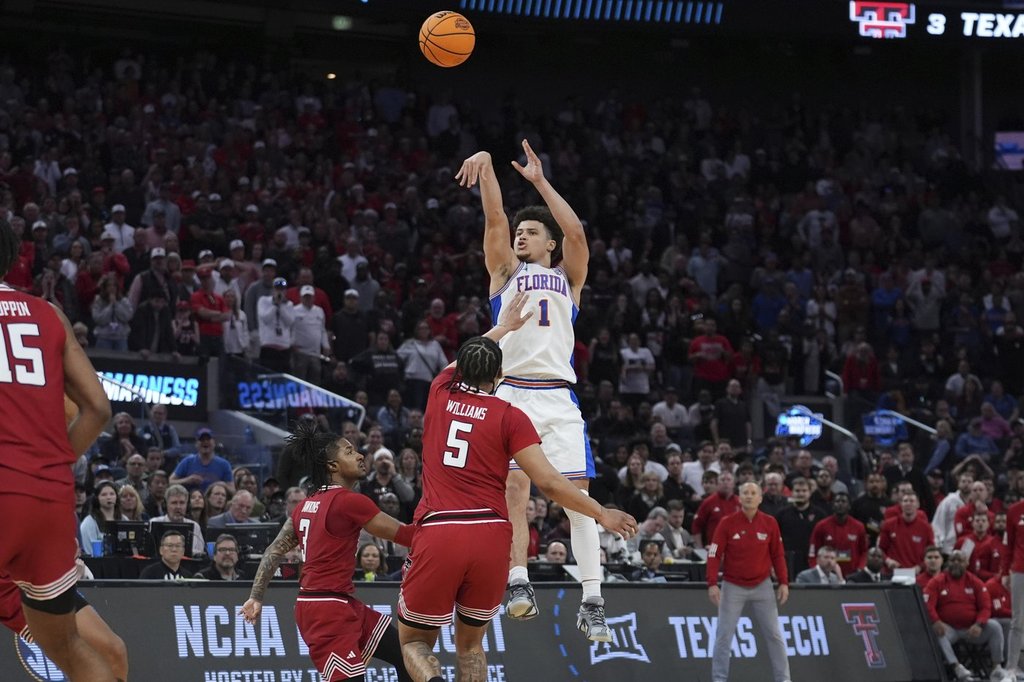 Walter Clayton Jr. rallies Florida into Final Four with 84-79 March ...