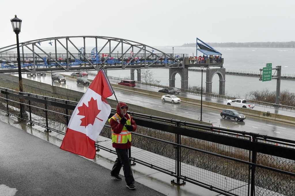Many Canadians and Americans are angry about U.S. tariffs: poll ...