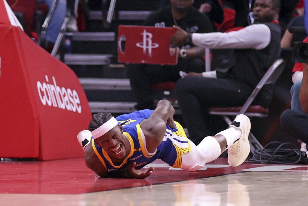 Golden State’s Jimmy Butler leaves game with pelvis contusion and his ...