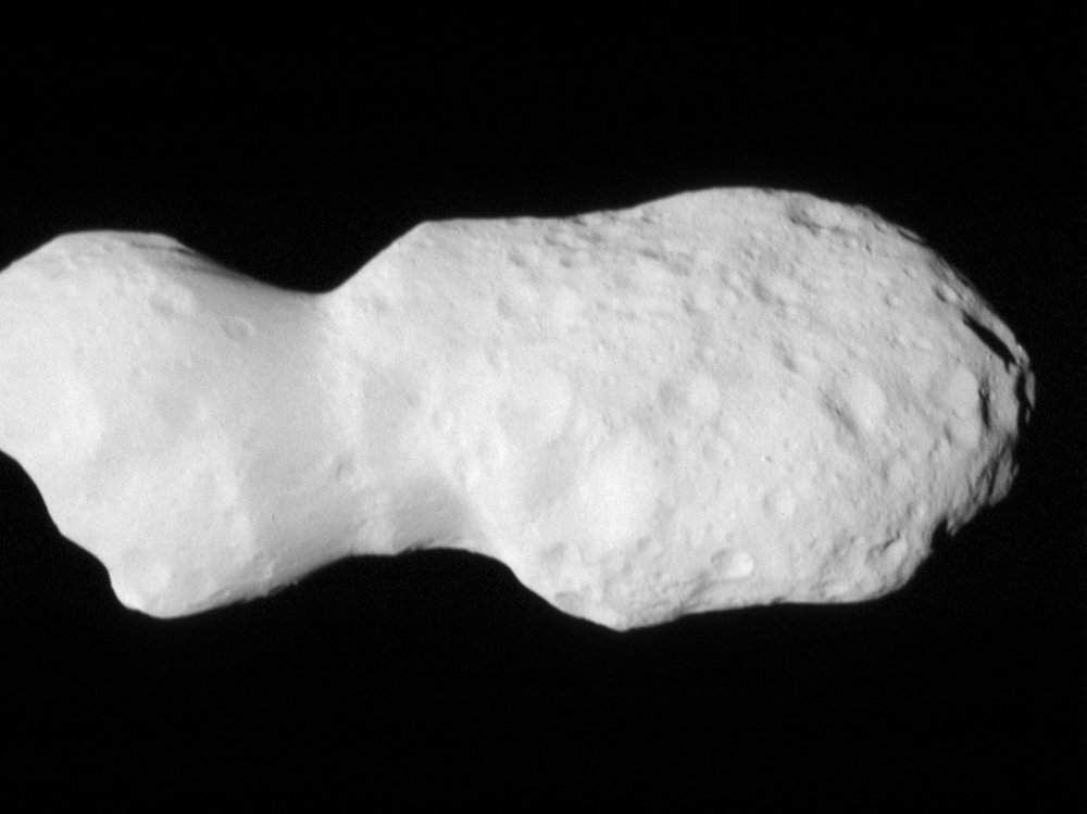 NASA’s Lucy spacecraft beams back pictures of an asteroid shaped like a ...