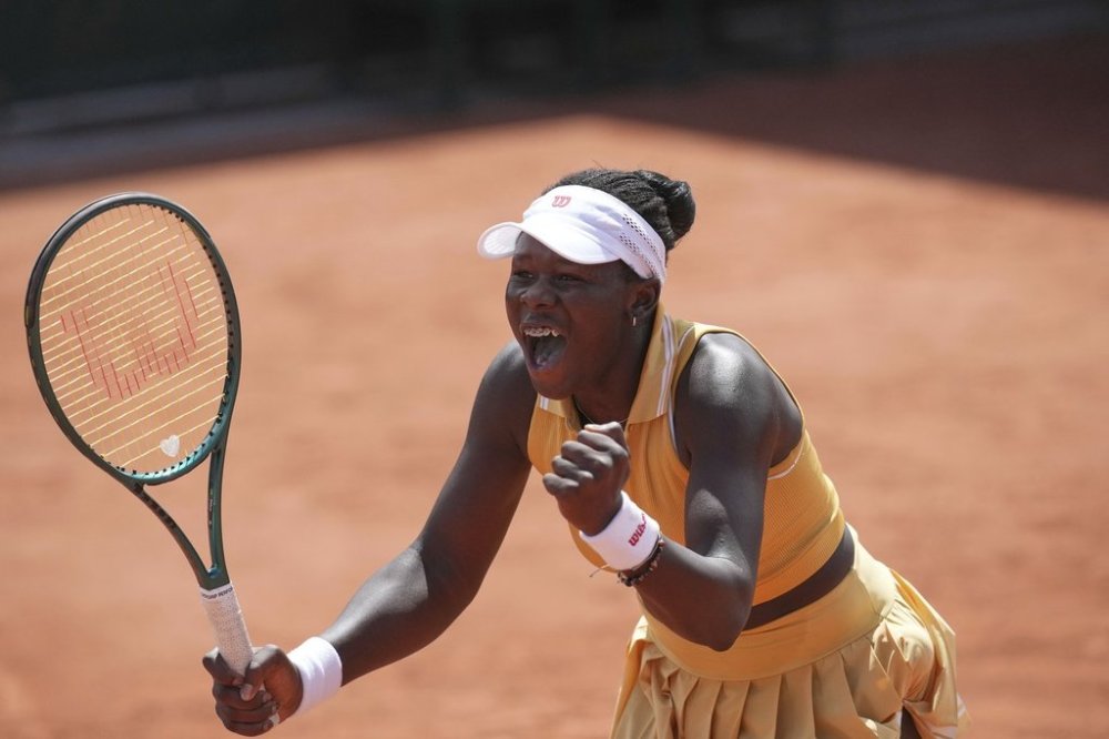 French Open: Canadian teen Victoria Mboko wins her first Grand Slam ...
