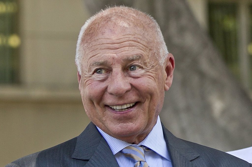 Former celebrity lawyer Tom Girardi gets 7 years in prison for stealing ...