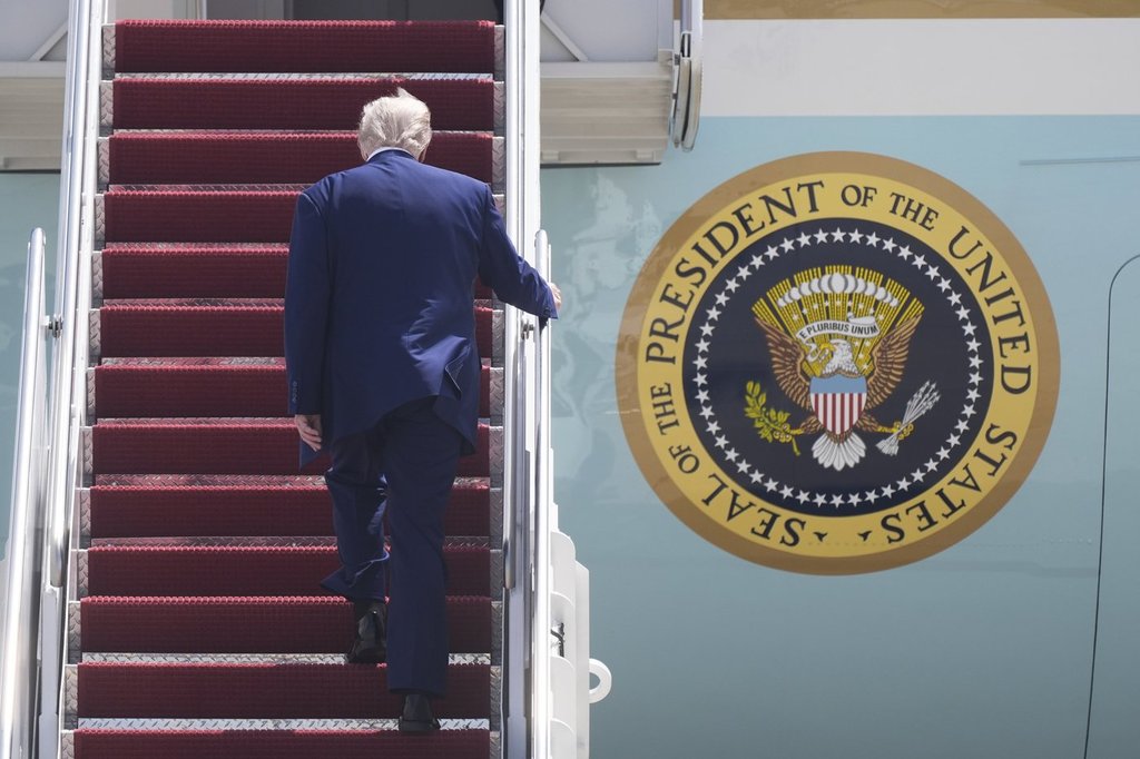 White House correspondents protest lack of wire reporters on Air Force ...