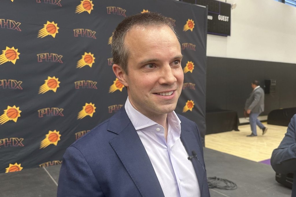Jordan Ott won’t have an easy job rebuilding the Suns. The first-time ...