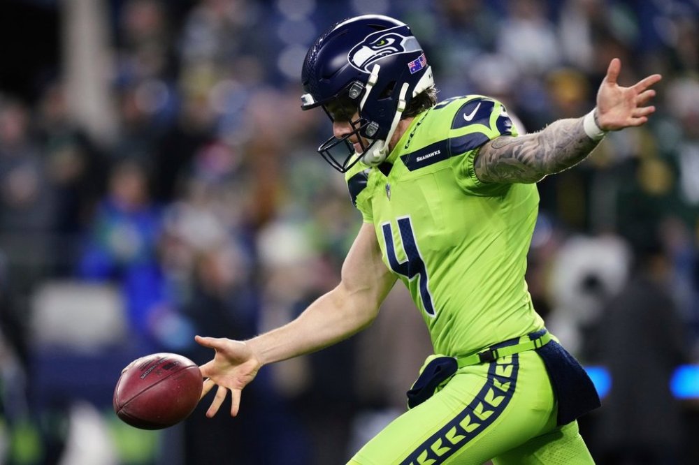 Seahawks punter Michael Dickson signs 4-year contract extension ...