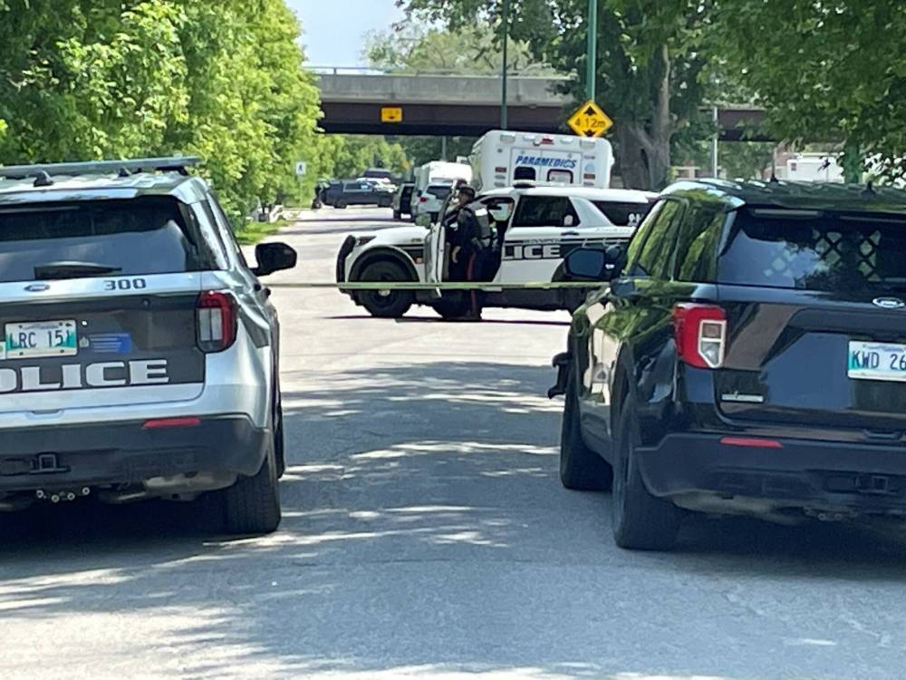 Man charged following armed standoff with police – Winnipeg Free Press