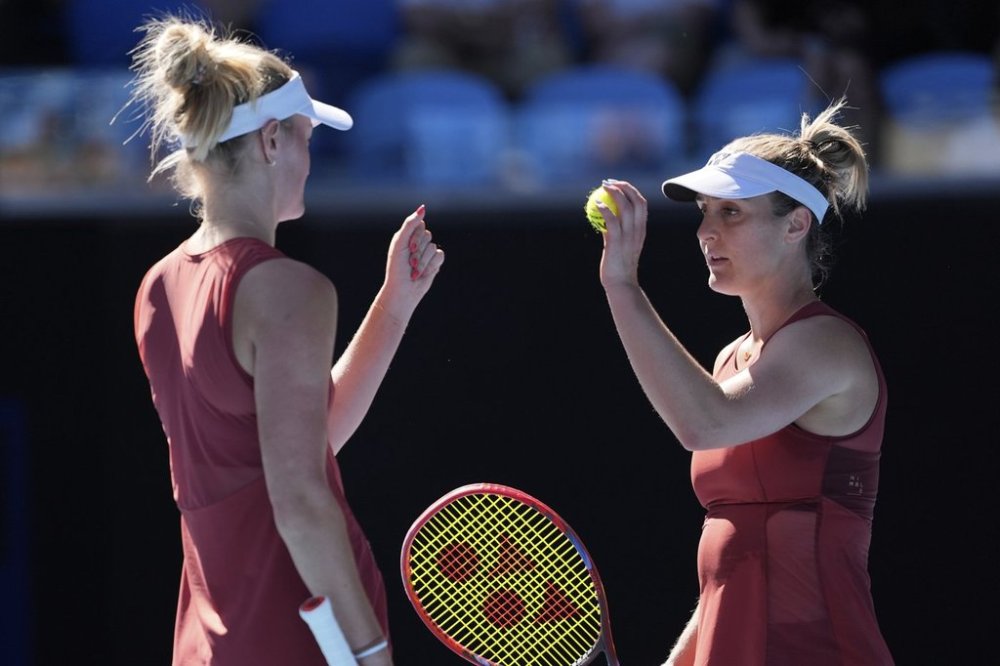 Dabrowski, Routliffe advance to women’s doubles quarterfinals at ...
