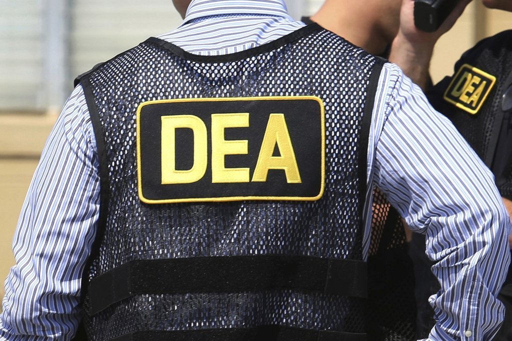 Longtime DEA informant charged in alleged scheme to extort high-level ...