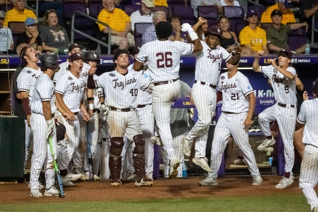 LSU goes for 2nd national title in 3 years as it opens CWS finals ...
