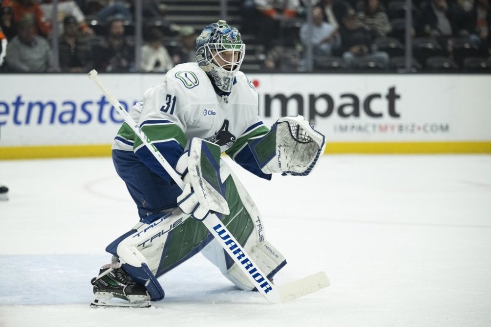 Canucks ship goaltender Silovs to Penguins for forward Stillman, 2027 ...