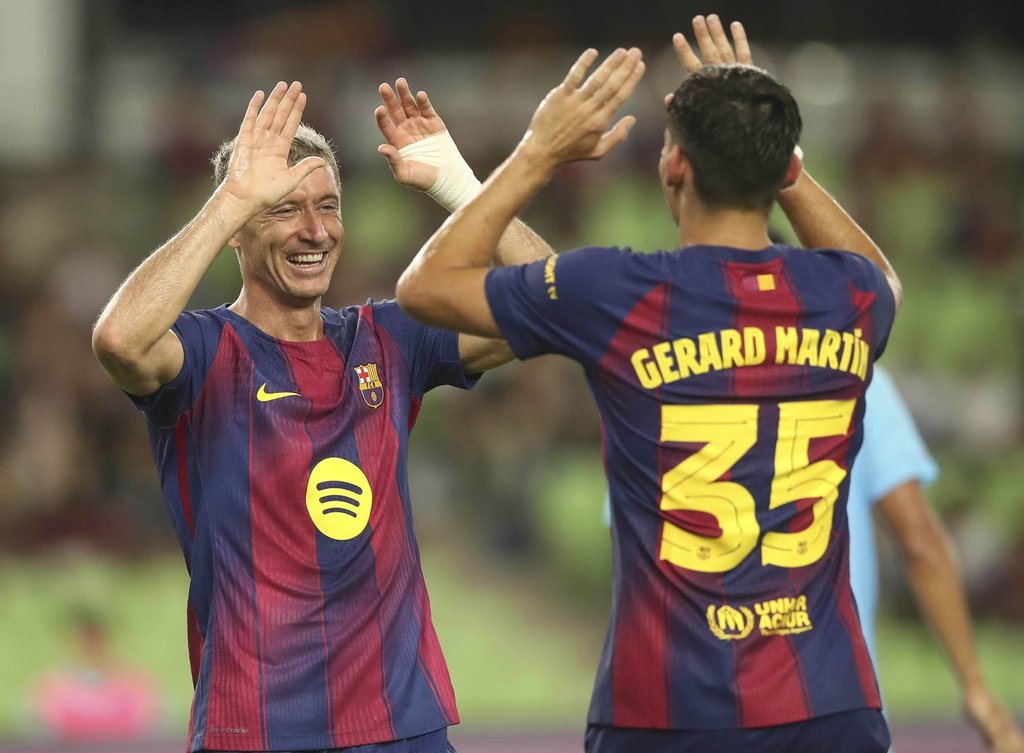 Spanish league kicks off with Barcelona wanting to keep its momentum ...