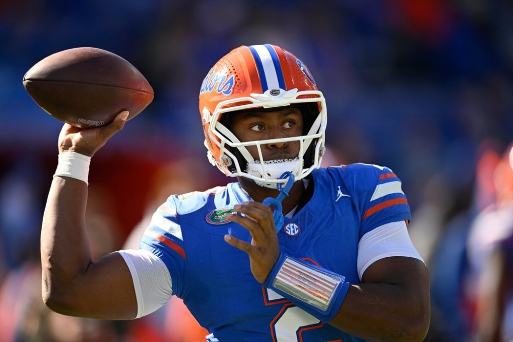 Florida QB DJ Lagway is throwing 70 passes a day while rehabbing a ...