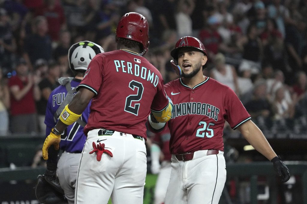 Diamondbacks break franchise record with 9 straight hits in 13-6 win ...