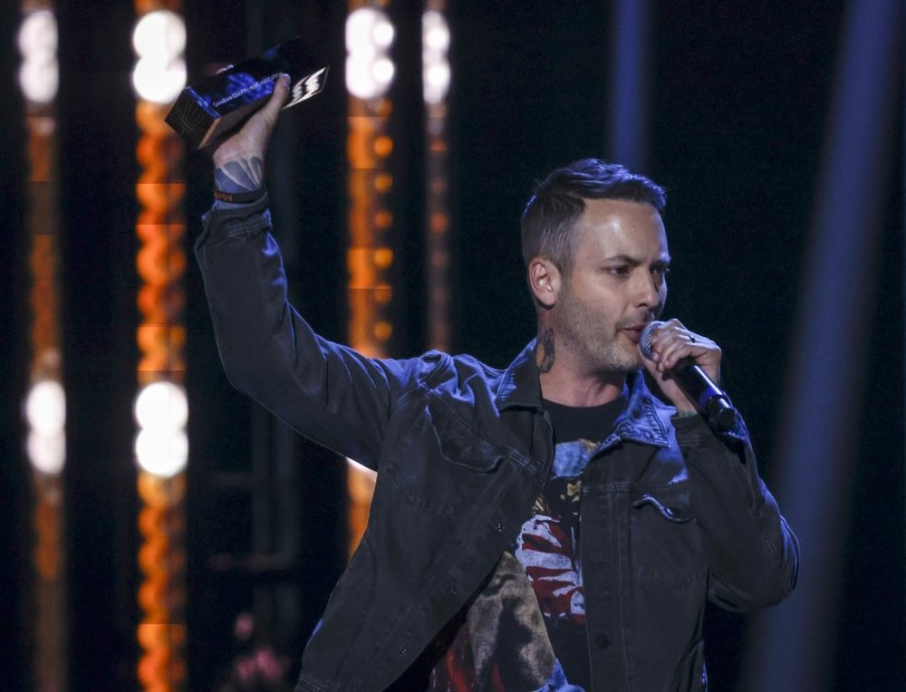 Country singer Dallas Smith winks at Trump’s annexation threats with 51 ...