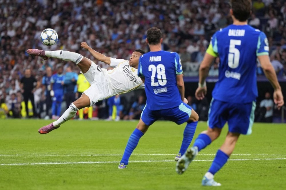 Mbappe scores 2 as Real Madrid wins on opening night of Champions ...