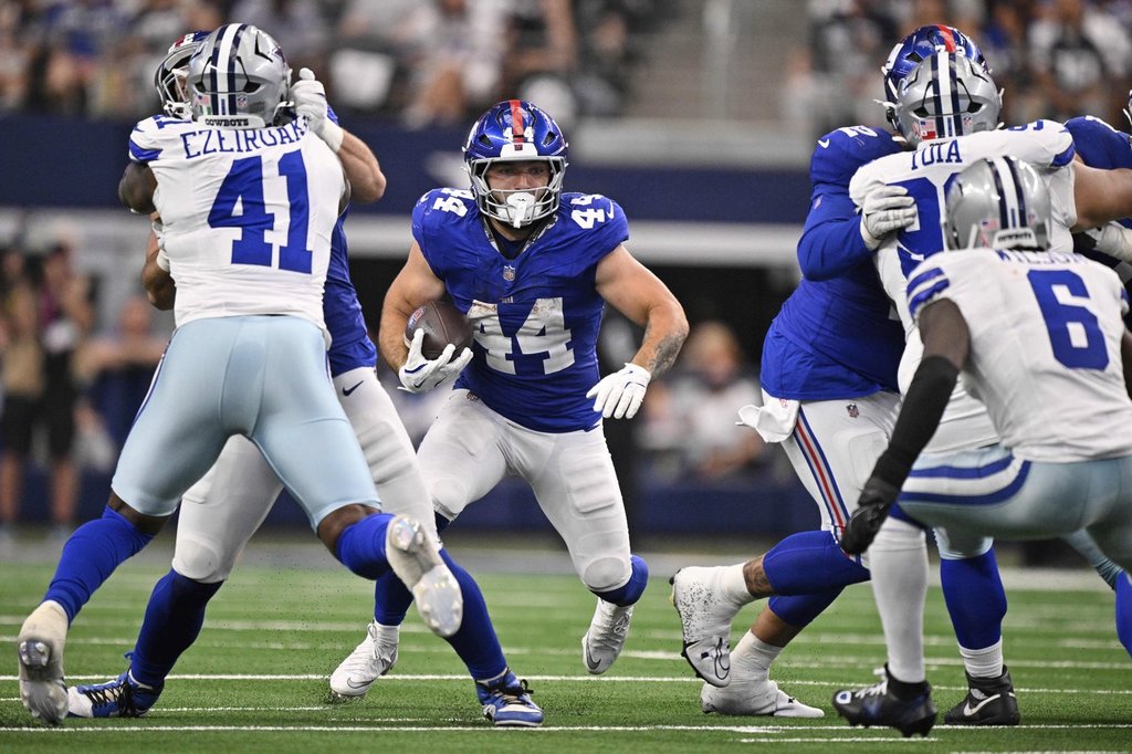Giant firsts for rookies as RB Cam Skattebo scores TD and QB Jaxson ...