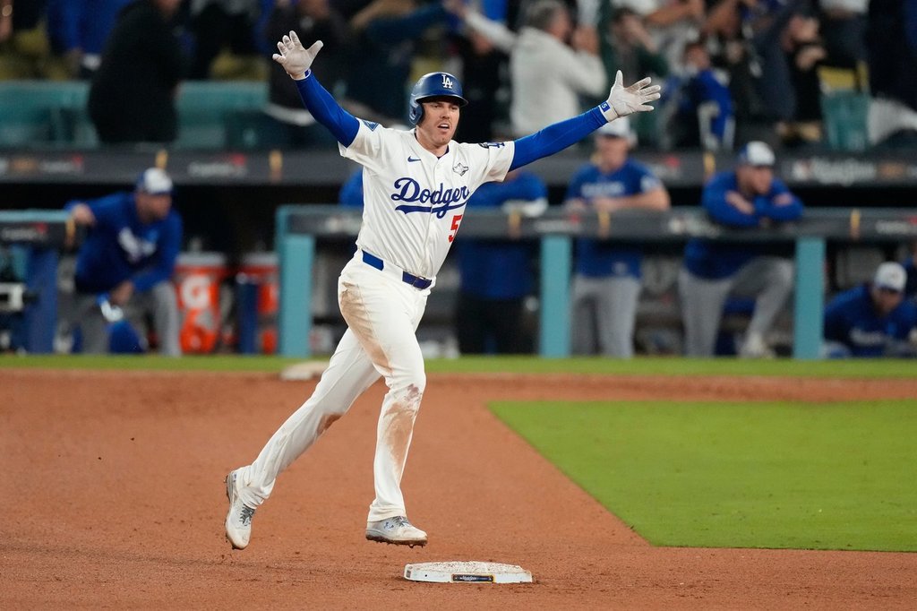 Dodgers produce 18-inning World Series sequel, `The Late, Late Sho ...