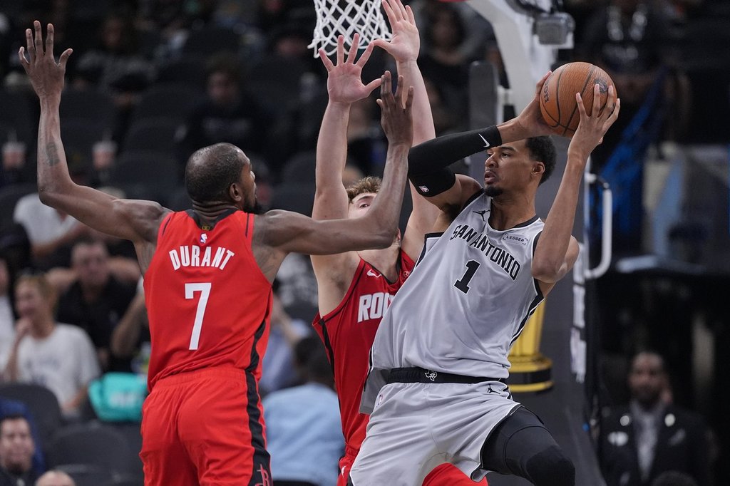 Barnes scores 24 as Spurs beat Rockets 121-110 in NBA Cup opener ...