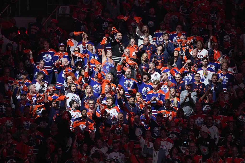 Edmonton Oilers’ anthem singer feeling ‘optimistic’ after leukemia ...