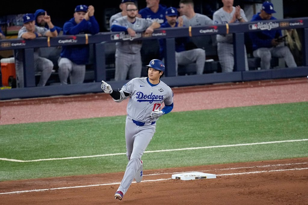 Dodgers manager Dave Roberts doesn’t think slugger Shohei Ohtani heard ...