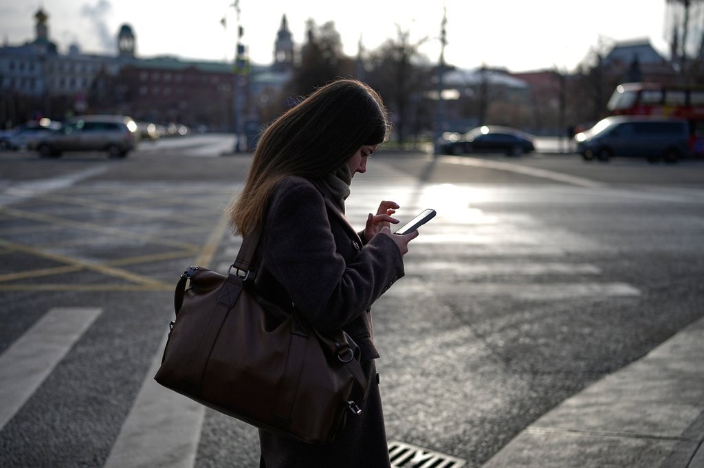Russia restricts FaceTime, its latest step in controlling online ...