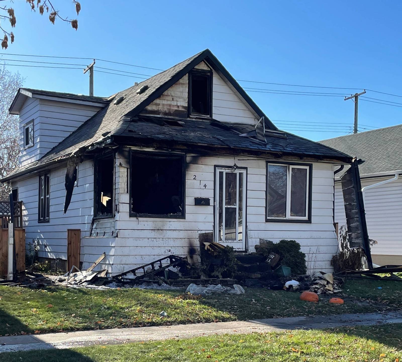 Man removed from Transcona fire in critical condition dies – Winnipeg ...
