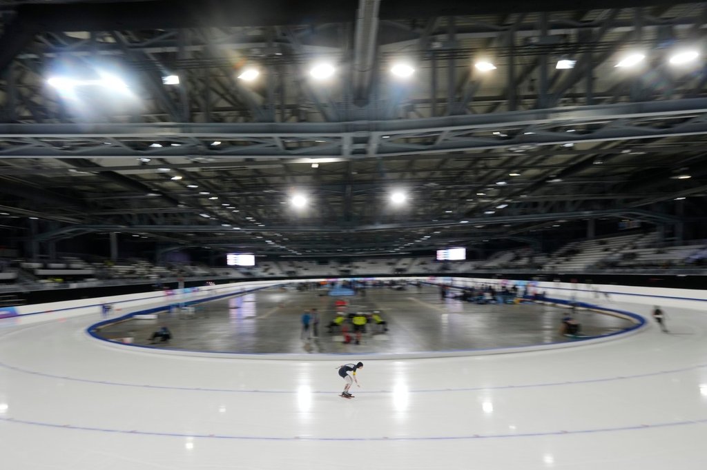 Racers say Milan Cortina speed skating venue feels like they’re on a ...
