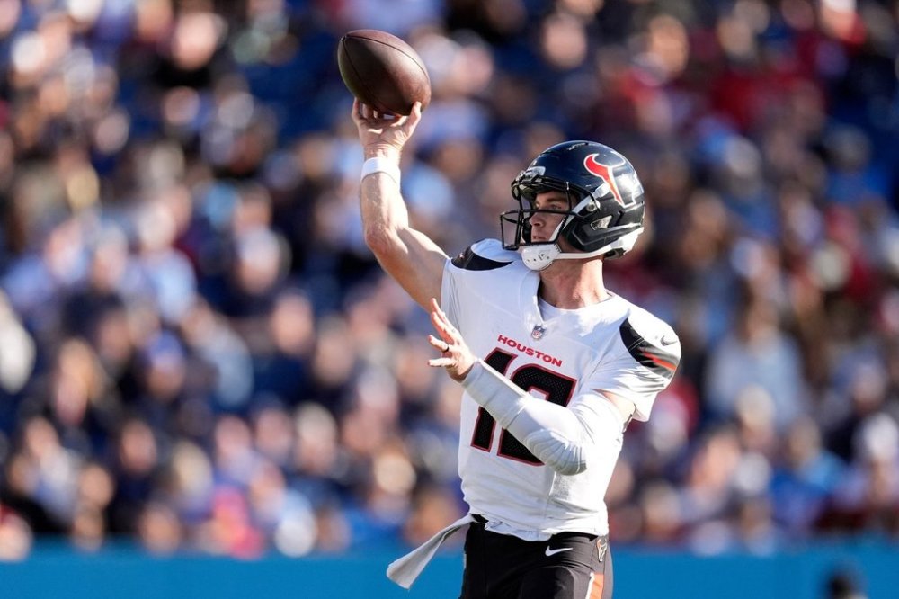 Davis Mills leads Texans to 16-13 win over Titans on Wright’s game ...