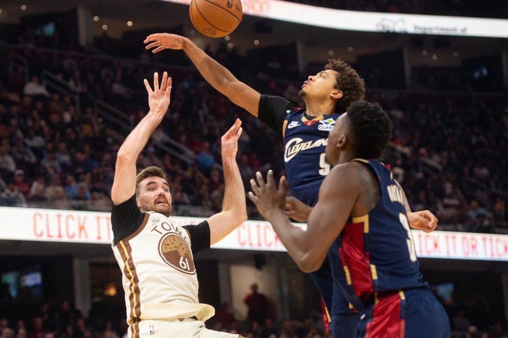 Pat Spencer scores career-high 19 in first NBA start as Warriors beat ...