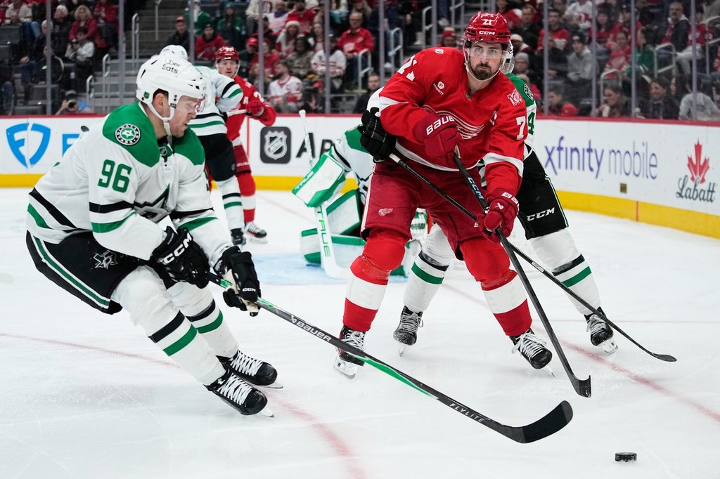 Larkin gets tying goal late in 3rd and winner in OT as Red Wings beat ...