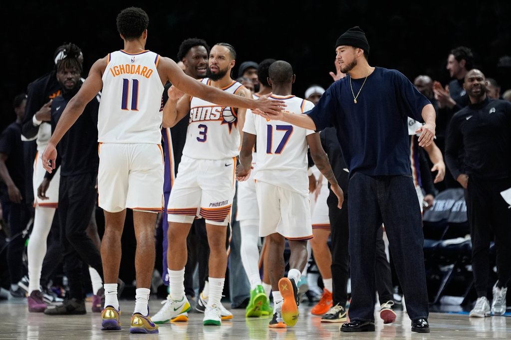 Suns All-Star guard Devin Booker returns vs. Lakers after missing 3 ...