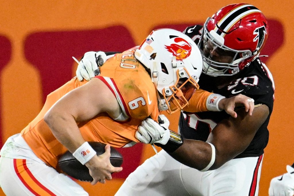 Mayfield looks to remain perfect vs. former team as Bucs visit Panthers ...