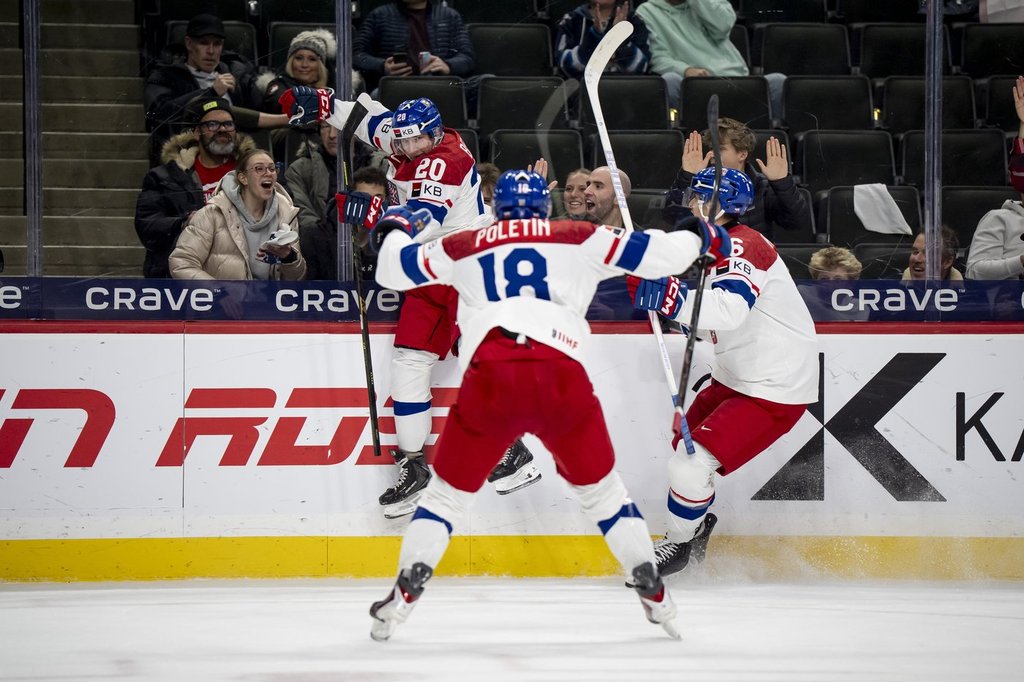 ‘It sucks’: Canada falls to Czechia in medal round for third straight ...