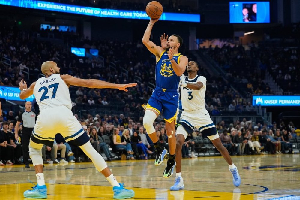Curry scores 39 in return but Timberwolves top Warriors 127-120 without ...