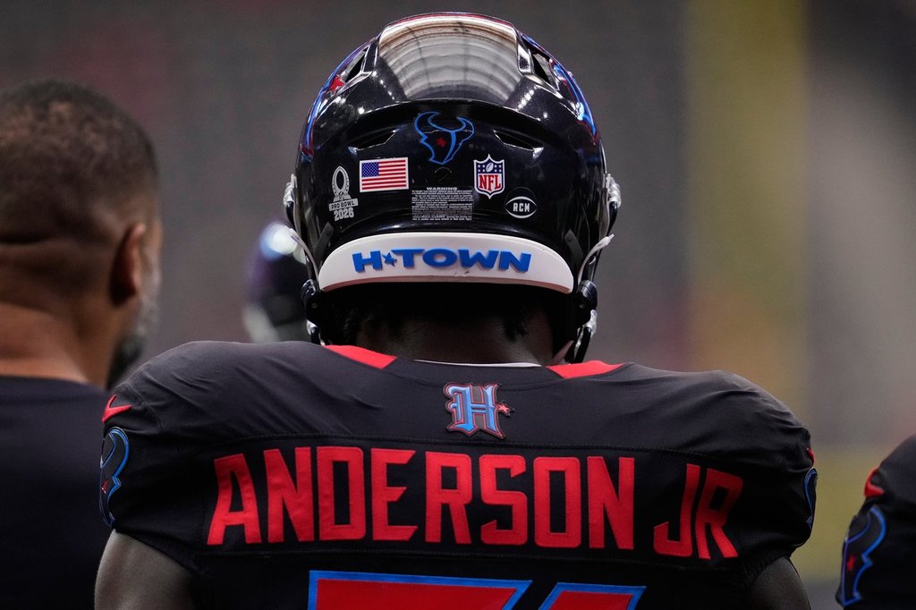 Texans’ defense sets franchise records, prepares for Steelers in ...