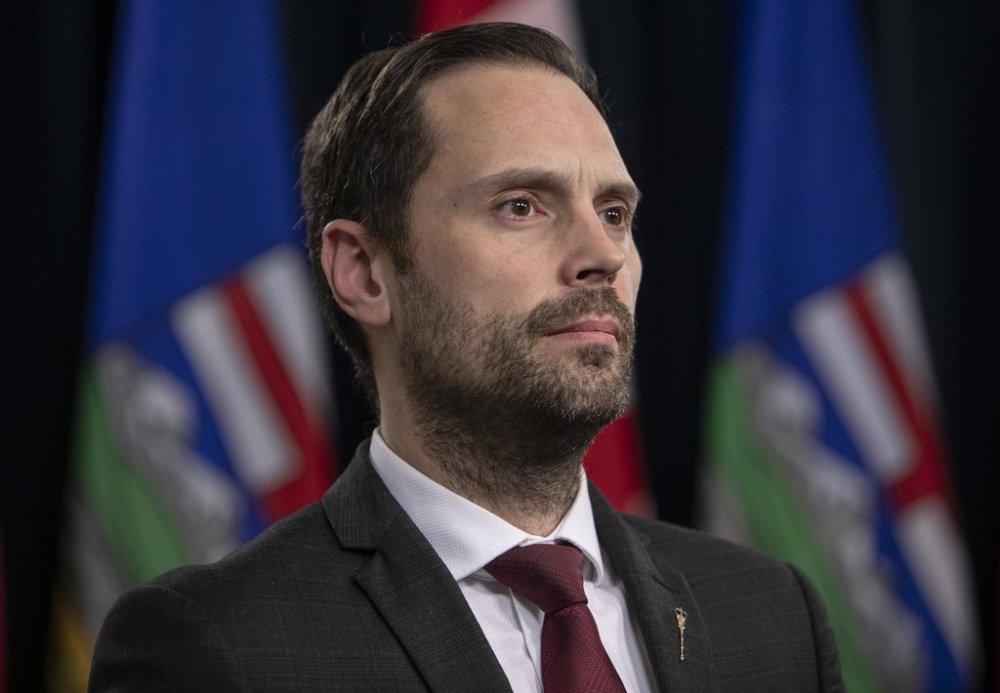 Alberta health officials, hospitals minister to give update on capacity ...