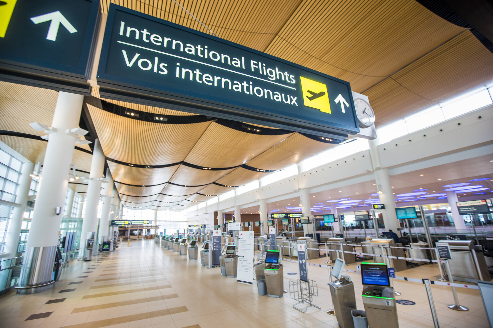 Man caught with $371K told to straighten up, fly right – Winnipeg Free ...